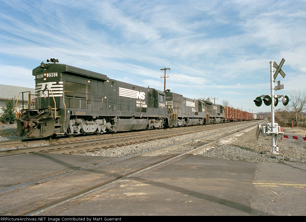 NS B23-7 3982, NS U23B 3954, NS C30-7 xxxx